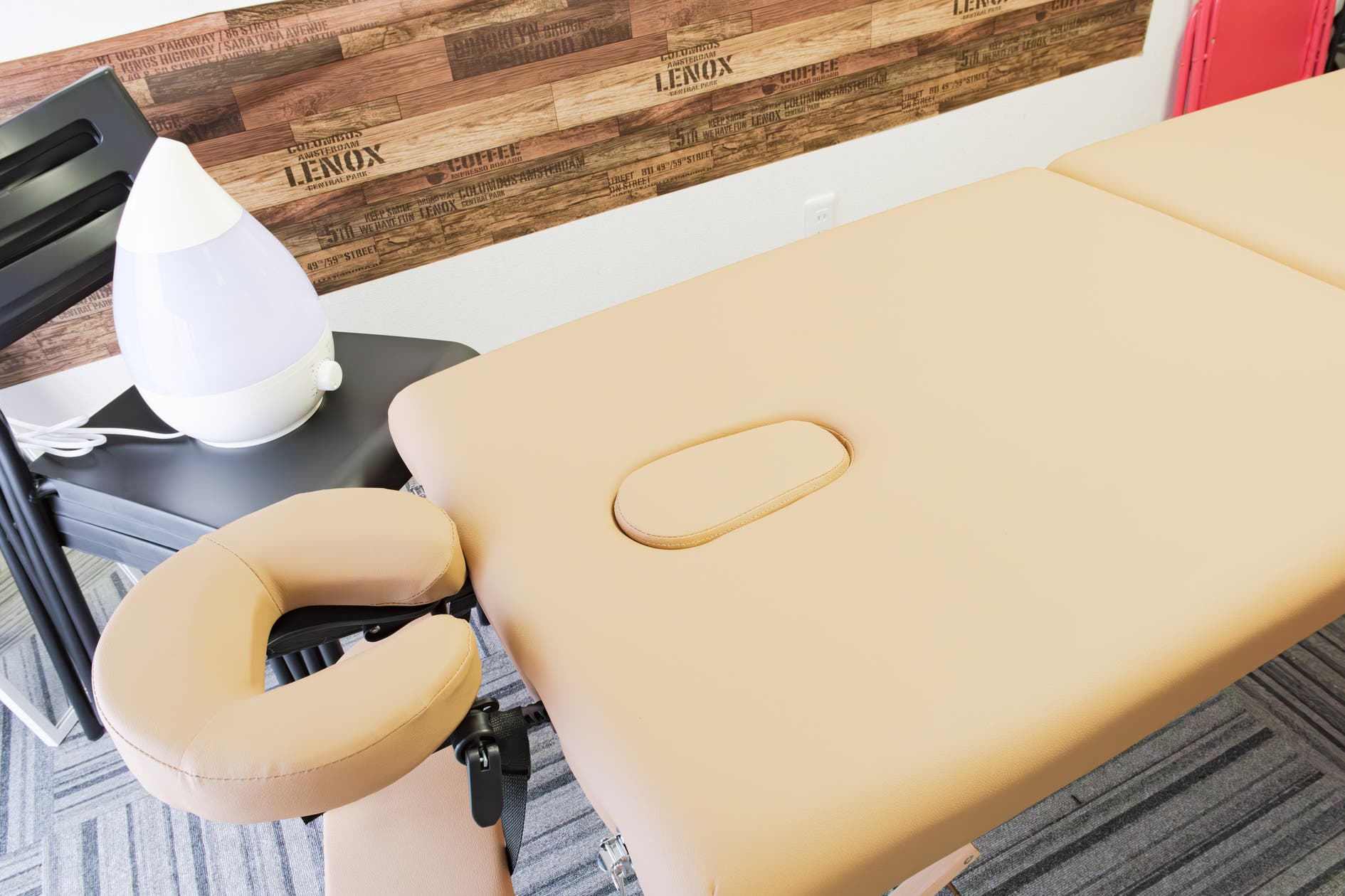 施術ベッドの画像2