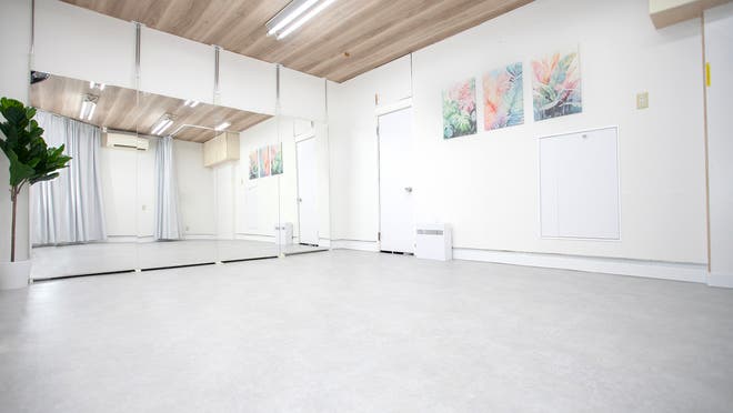 【レンタルスタジオ御徒町】JR御徒町駅 南口 徒歩4分(詳細案内図あり)ダンス、ヨガ、イベント、メイク、デスクワークに最適の写真1