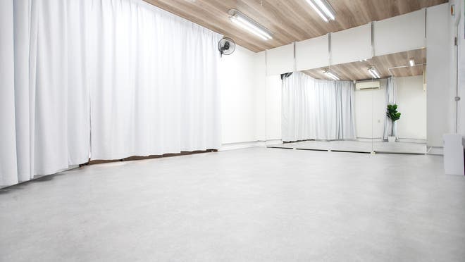 【レンタルスタジオ御徒町】JR御徒町駅 南口 徒歩4分(詳細案内図あり)ダンス、ヨガ、イベント、メイク、デスクワークに最適の写真3