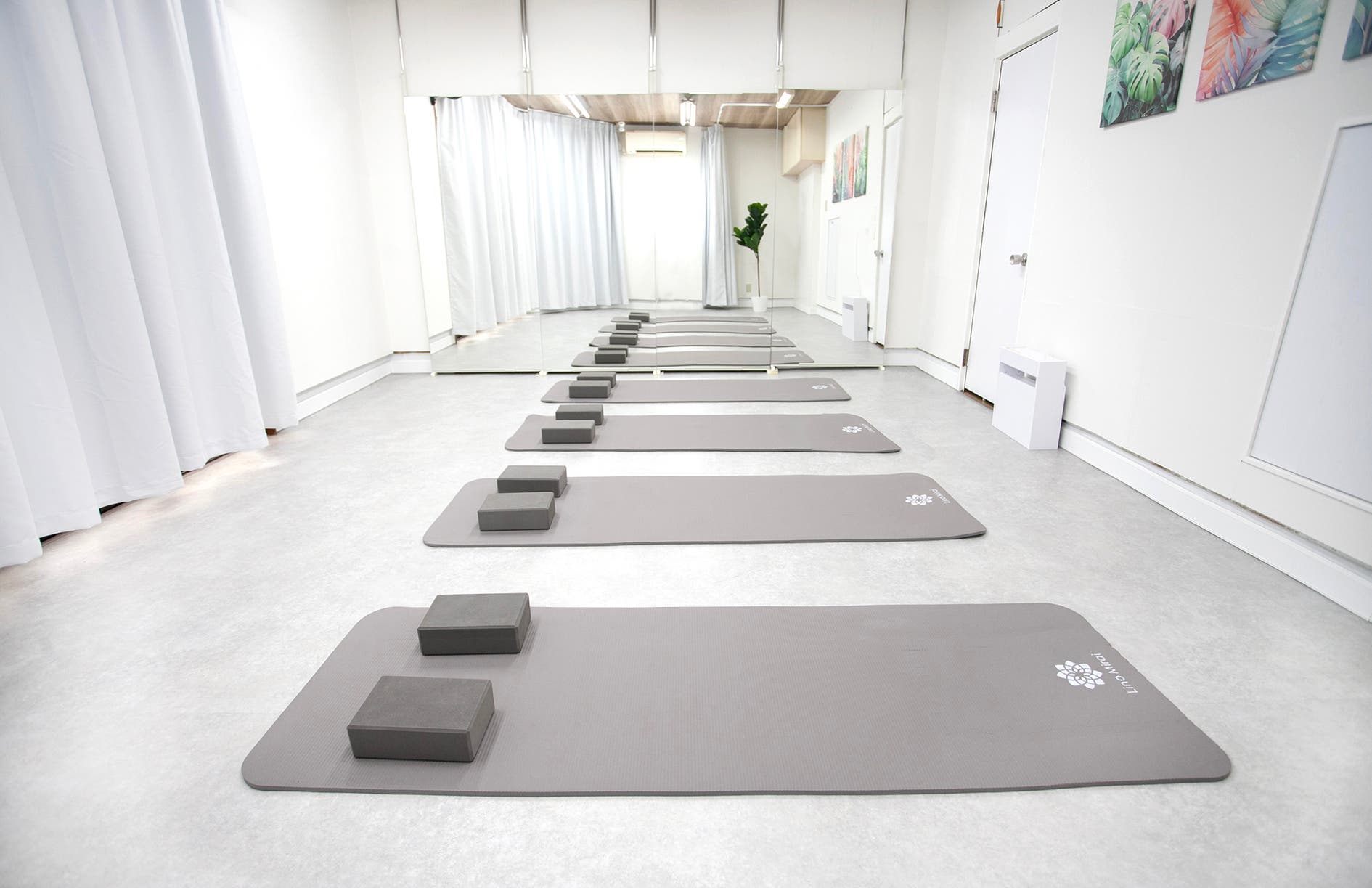 【レンタルスタジオ御徒町】JR御徒町駅 南口 徒歩4分（詳細案内図あり）ダンス、ヨガ、イベント、メイク、デスクワークに最適の写真5