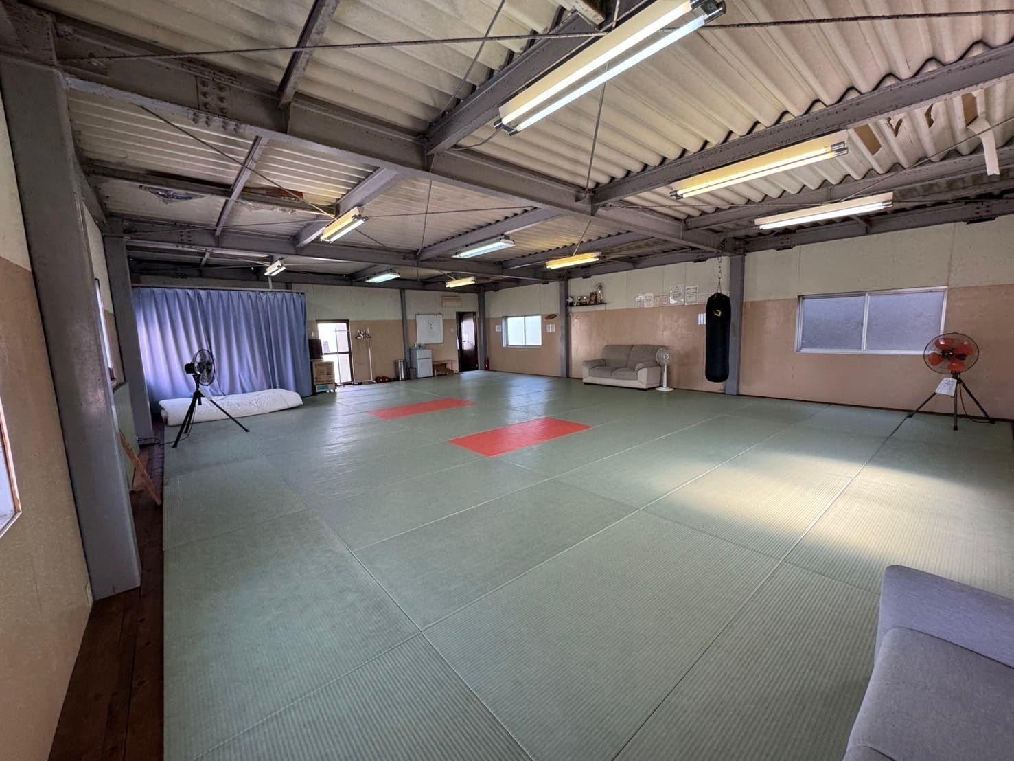 広さ106平米!約60畳!柔道場として使用していたのでスポーツレッスン/ダンス教室/ヨガ/スタジオ/バザー/イベント/会議場　の写真8