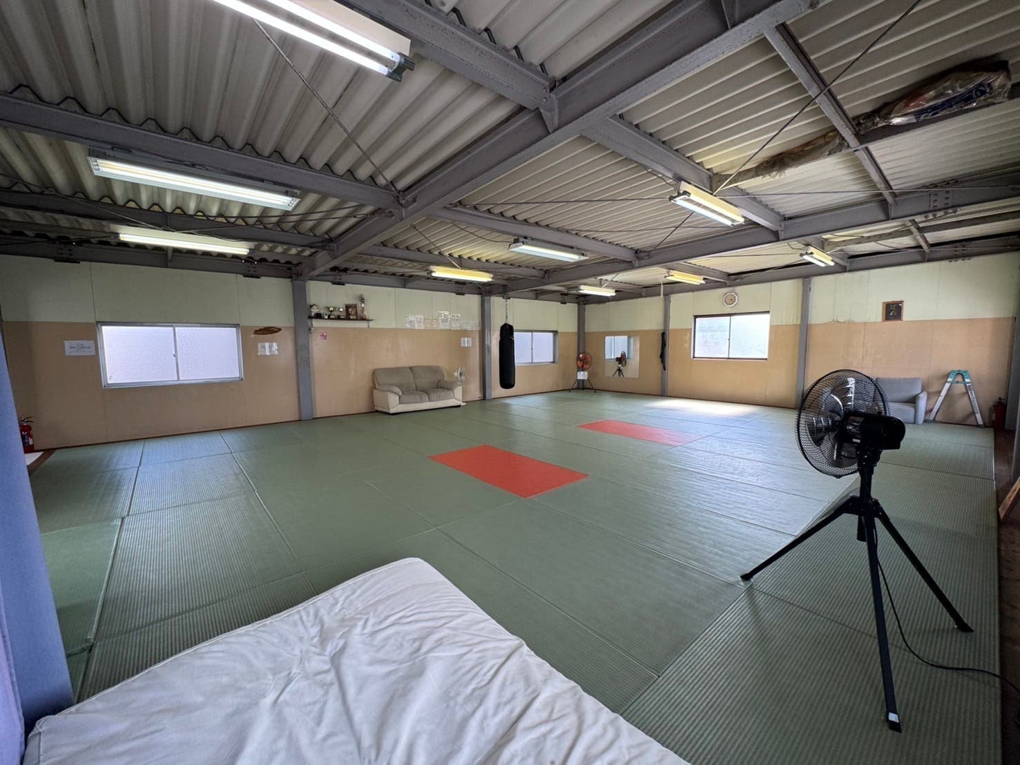 広さ106平米!約60畳!柔道場として使用していたのでスポーツレッスン/ダンス教室/ヨガ/スタジオ/バザー/イベント/会議場　の写真11