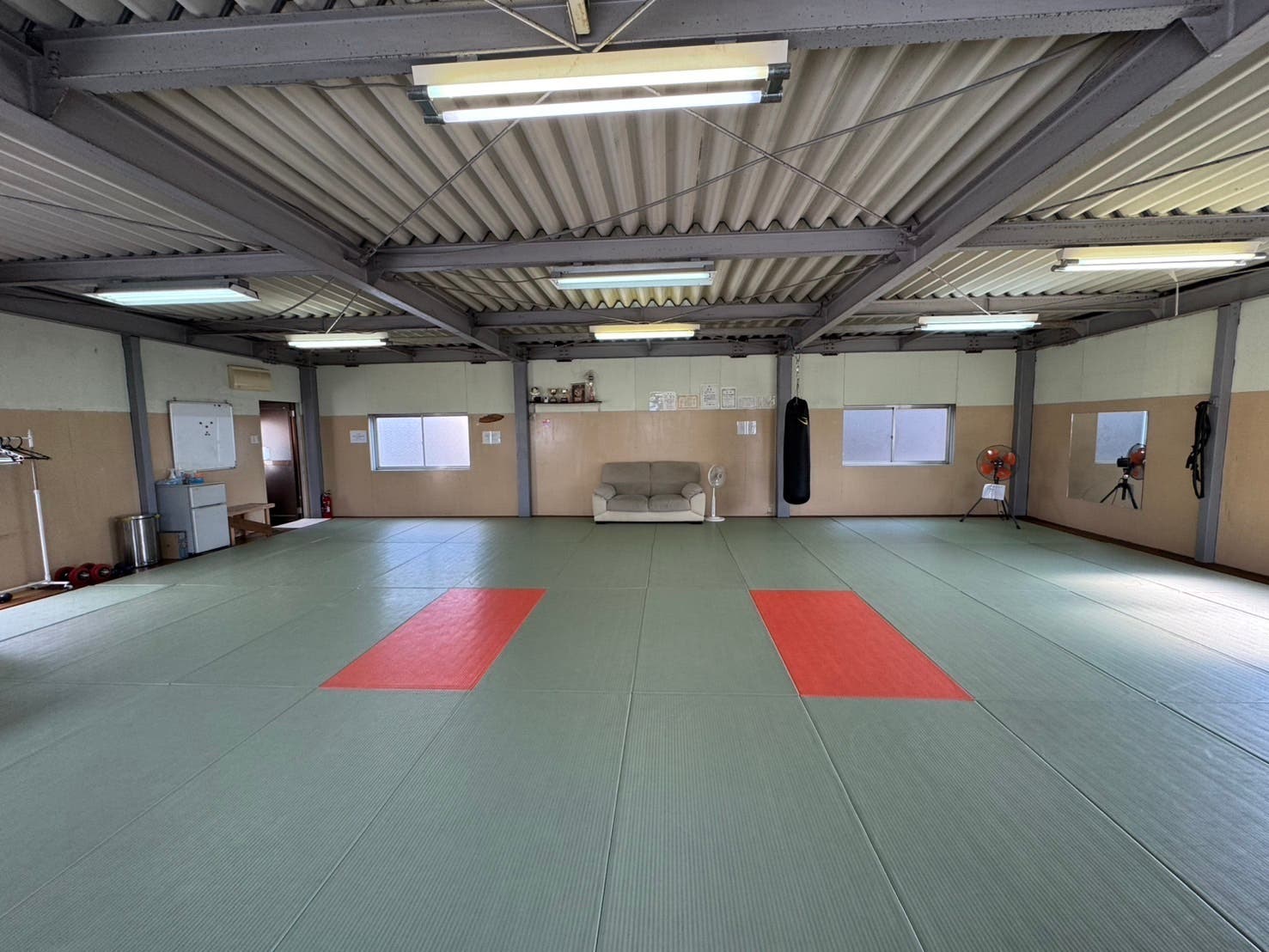 広さ106平米!約60畳!柔道場として使用していたのでスポーツレッスン/ダンス教室/ヨガ/スタジオ/バザー/イベント/会議場　の写真16