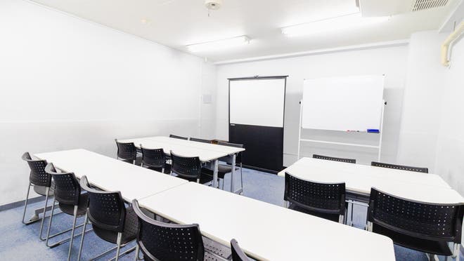 【新宿駅4分!21名利用可!】綺麗な室内!WiFi・プロジェクター・ホワイトボード全て無料!ふれあい貸し会議室 新宿豊栄の写真8