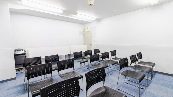 【新宿駅4分!21名利用可!】綺麗な室内!WiFi・プロジェクター・ホワイトボード全て無料!ふれあい貸し会議室 新宿豊栄の写真19