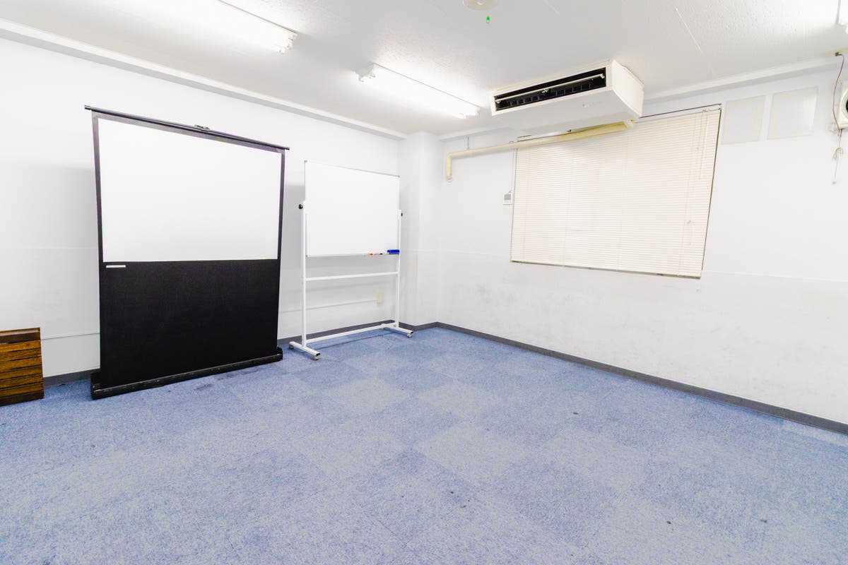 【新宿駅4分！21名利用可！】綺麗な室内！WiFi・プロジェクター・ホワイトボード全て無料！ふれあい貸し会議室　新宿豊栄の写真23