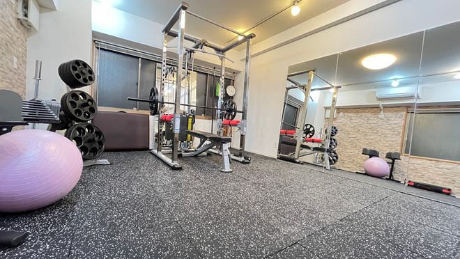 【新富町駅3分】パーソナル向けの設備が整った完全個室ジム MIYAZAKI GYM新富町店の写真16