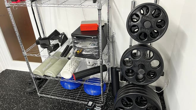 【赤坂駅3分】パワーラックを中心に機材完備!明るい個室レンタルジム MIYAZAKI GYM赤坂店の写真7