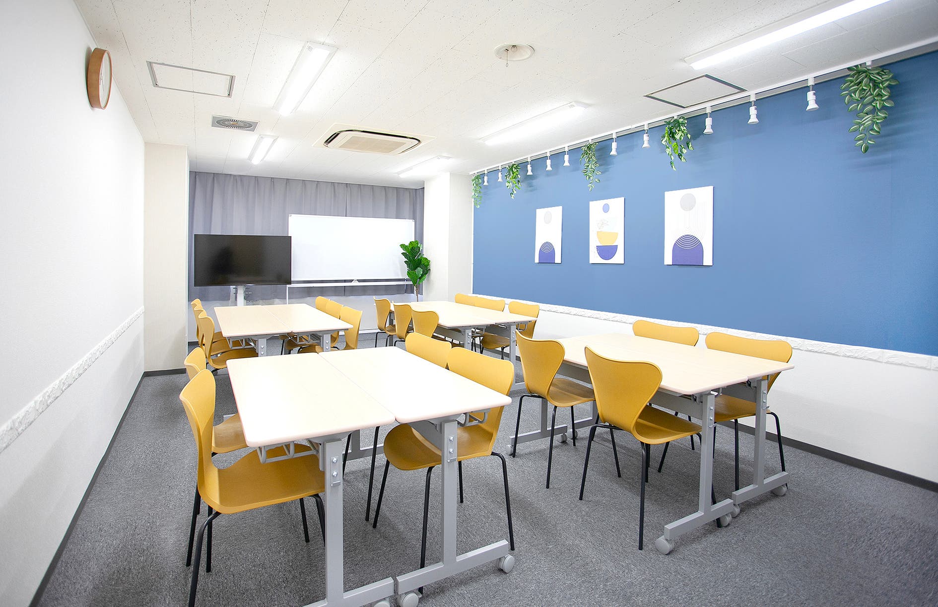 NEW!神田駅徒歩3分!/最大30名/土足可/会議/セミナー/面接/懇親会/ボードーゲーム/女子会/飲食酒可/会議室KS10神田の写真2