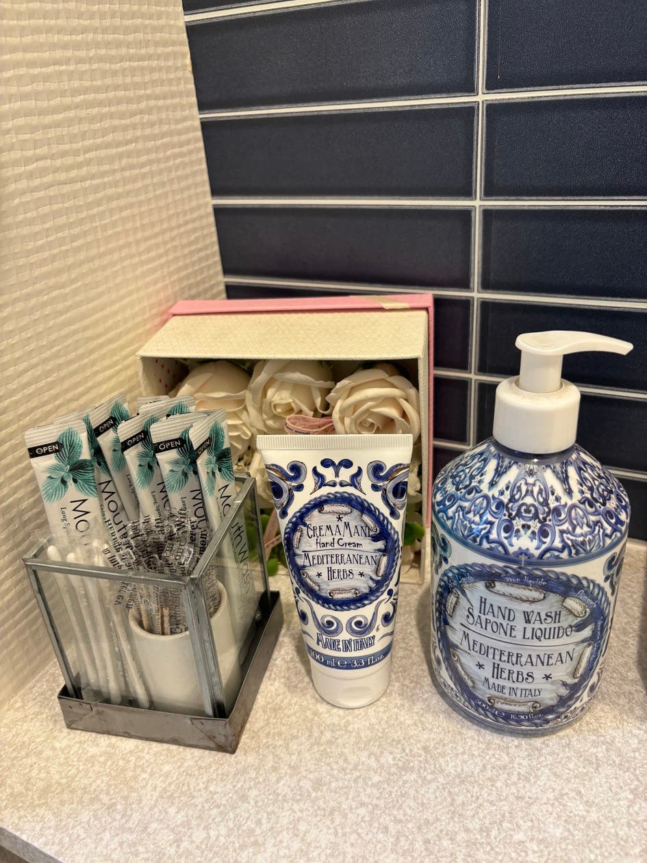 【新宿から電車で10分！】荻窪駅1分★カラオケBAR♬リピート多数！！白くて綺麗な内装で高級感がありピカピカです✨の写真16