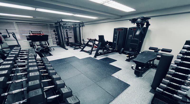 Gym《大会出場者も多数ご利用されています!!》赤坂No.1マシン充実型プライベートジム！当日予約、24時間利用可！