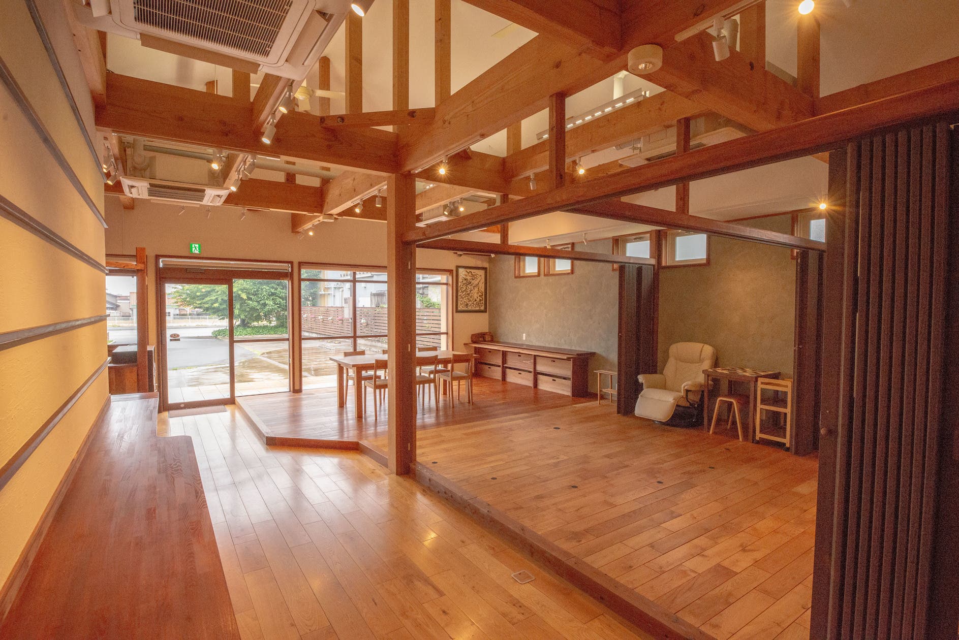 フローリング36㎡ 再利用材の古民家風カウンター・落ち着いた広々空間でヒーリングサロン、イベント物販に最適！の写真7