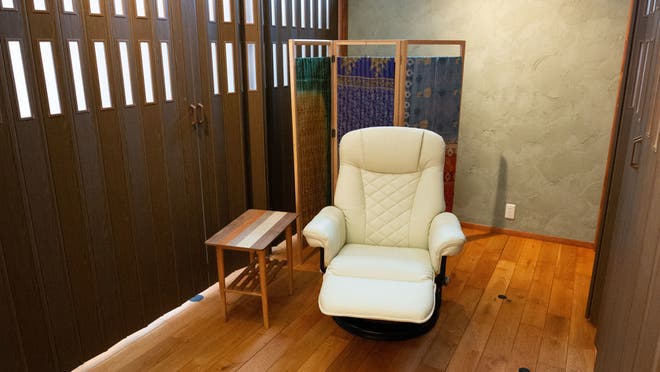 フローリング36㎡ 再利用材の古民家風カウンター・落ち着いた広々空間でヒーリングサロン、イベント物販に最適!の写真12