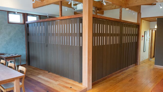 フローリング36㎡ 再利用材の古民家風カウンター・落ち着いた広々空間でヒーリングサロン、イベント物販に最適!の写真13