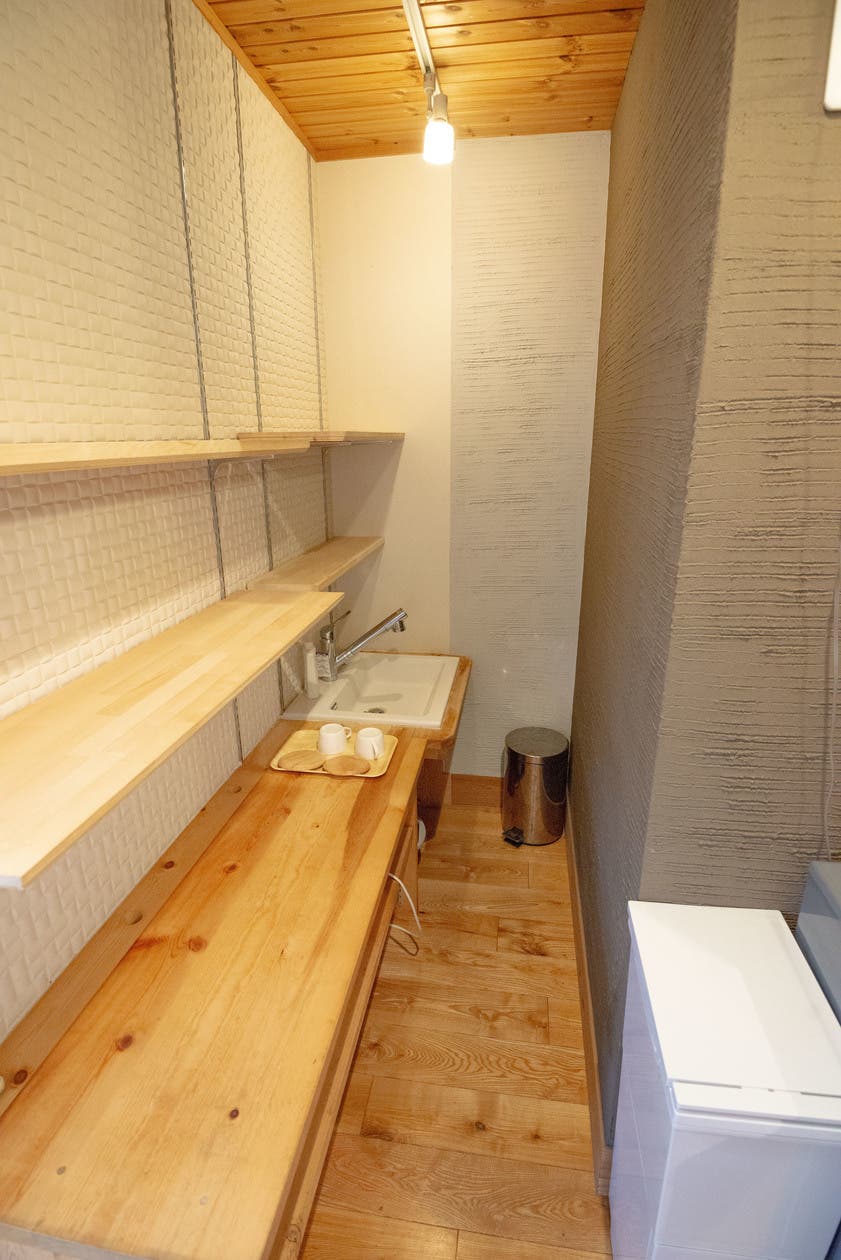 フローリング36㎡ 再利用材の古民家風カウンター・落ち着いた広々空間でヒーリングサロン、イベント物販に最適！の写真14