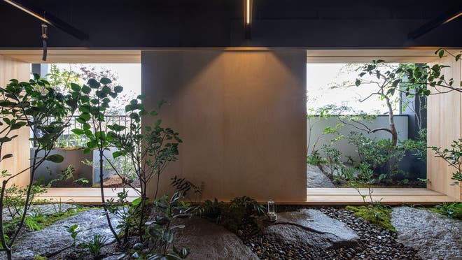 【城南区樋井川】建築家設計|自然光×室内庭園の静かな多目的空間の写真2