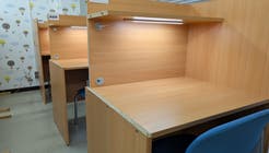 自分の勉強に集中するための自習席の写真2
