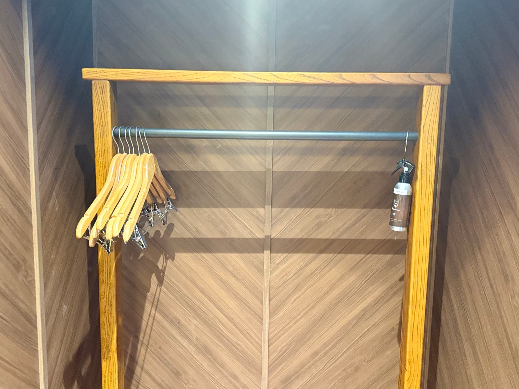 【10名会議室】五反田駅徒歩3分！/モニター/Wi-Fi/充電器/テレワークやWeb会議に最適の写真8