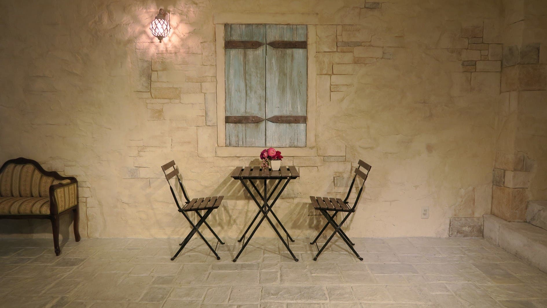 【M2】廃墟や牢獄💀、西洋石壁、アンティーク壁や石畳を完全再現✨ゴシック調スタジオ🎪の写真8