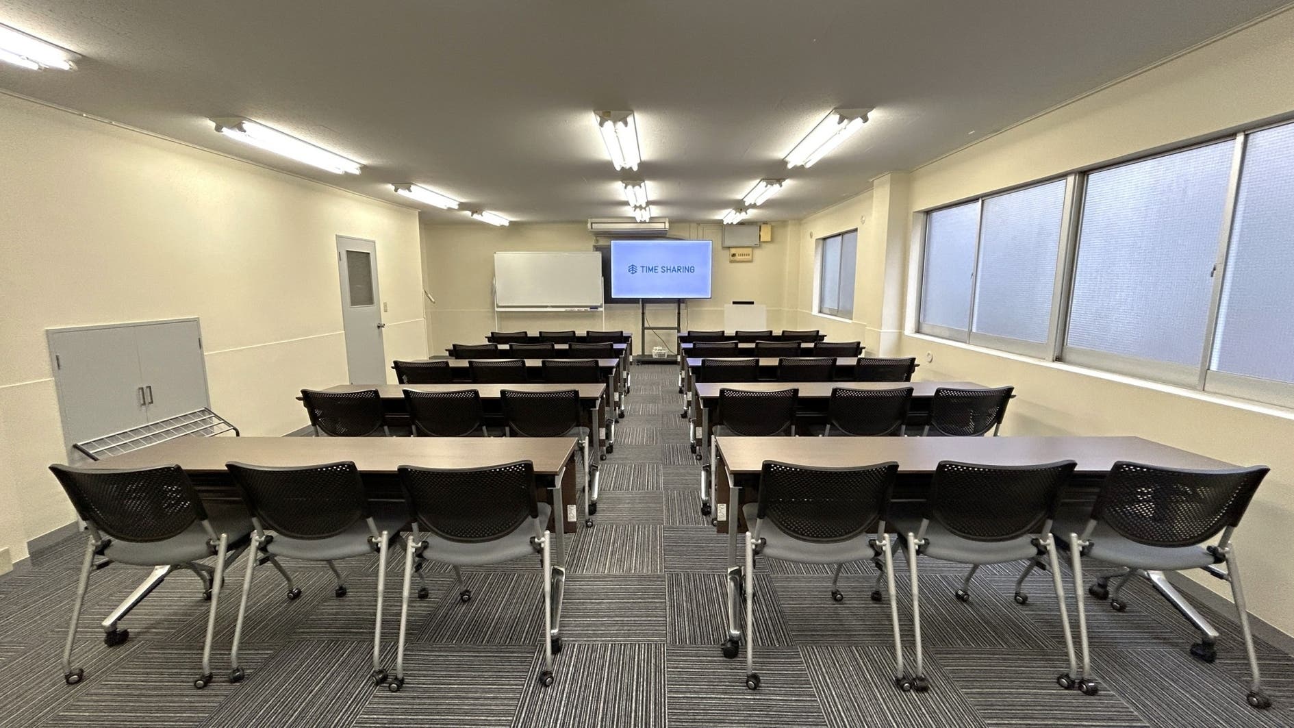 2階【新橋駅 8分】オプション料金0円で設備・備品使い放題☆便利な駅近♥の写真1