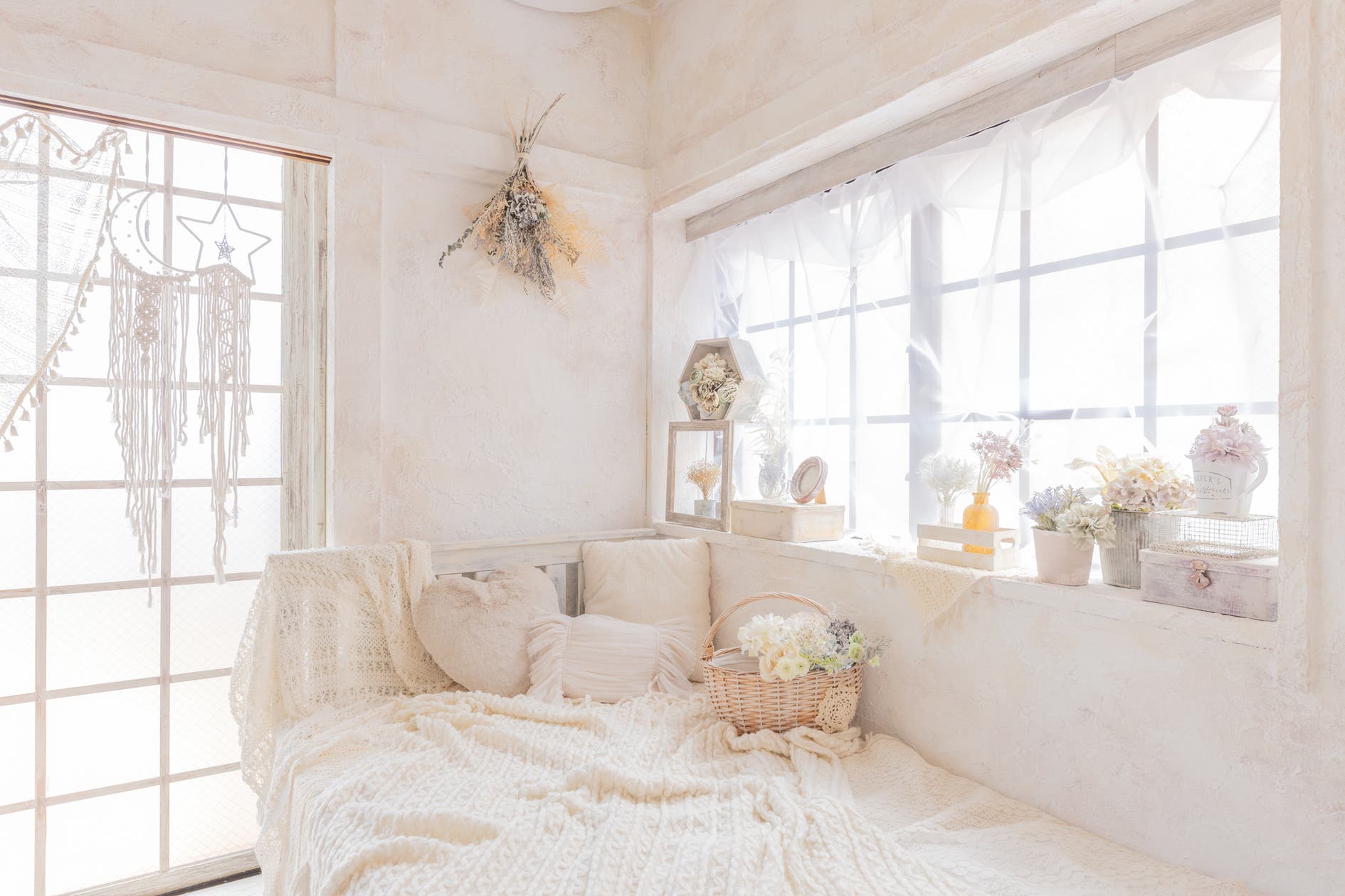 【キューブスタジオ】2階建ての広々100㎡ ! 柔らかな自然光 ガーリーなハウススタジオ　控室有りの写真9