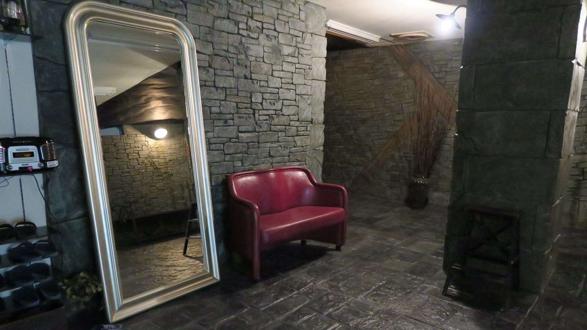 【M2】廃墟や牢獄💀、西洋石壁、アンティーク壁や石畳を完全再現✨ゴシック調スタジオ🎪の写真20