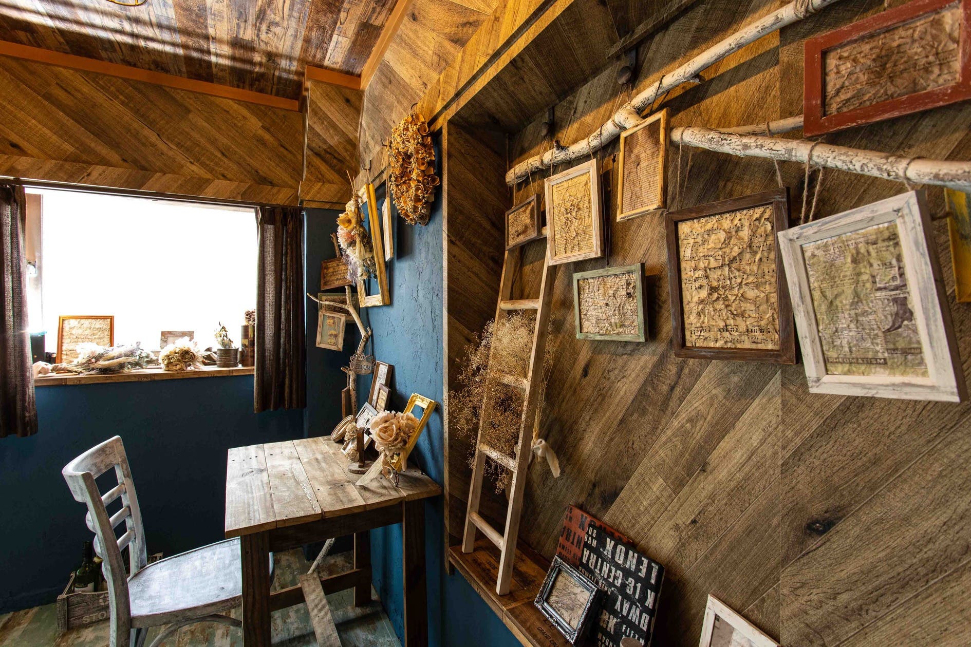 【キューブスタジオ】2階建ての広々100㎡ ! 柔らかな自然光 ガーリーなハウススタジオ　控室有りの写真18