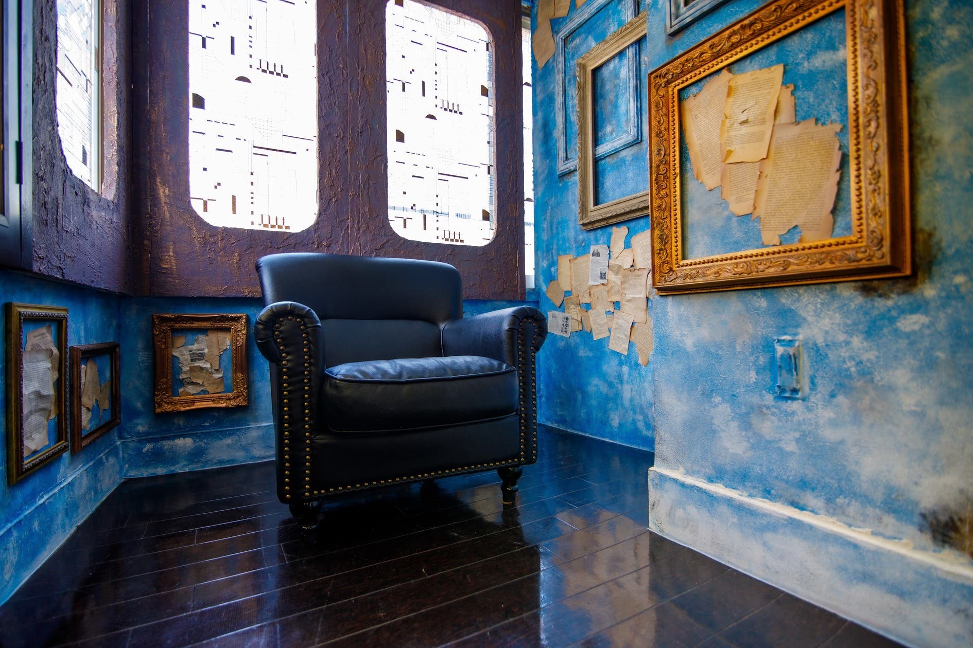 【フォーススタジオ】印象深い大型アーチ ゴシック調アンティーク壁面装飾で人気！TVや雑誌の撮影実績多数！の写真21