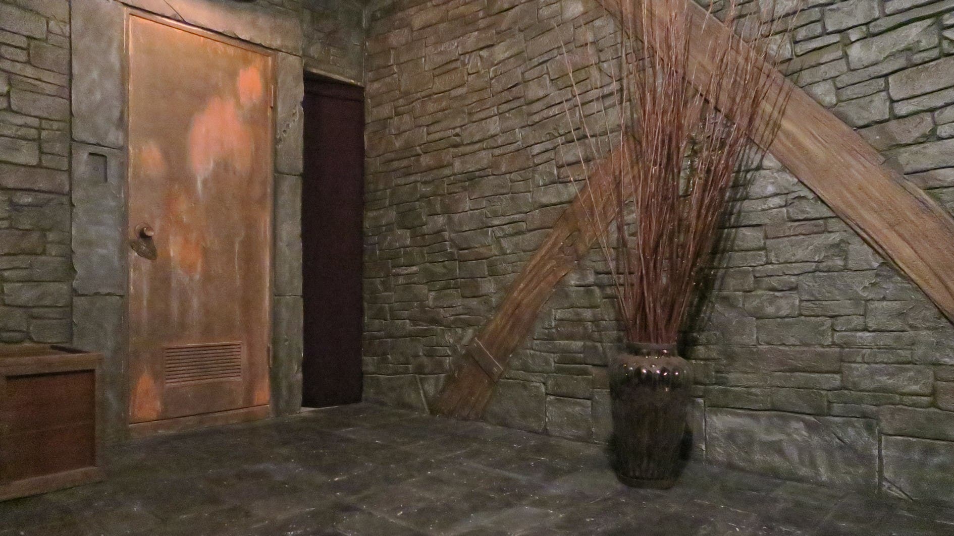 【M2】廃墟や牢獄💀、西洋石壁、アンティーク壁や石畳を完全再現✨ゴシック調スタジオ🎪の写真21