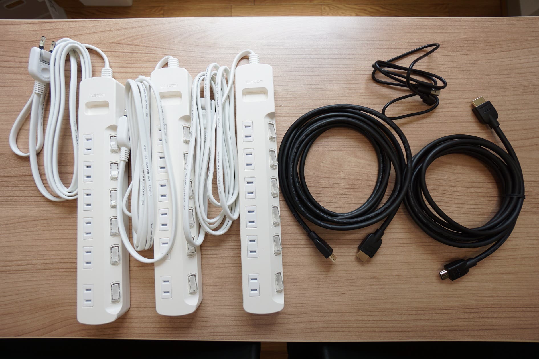 ＜日暮里会議室＞日暮里駅徒歩3分🚃完全個室✨Wi-Fi📶大型モニター兼スマートテレビ📺会議/商談/テレワークの写真14