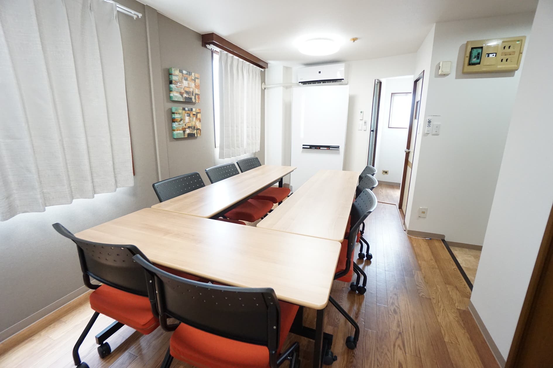 ＜日暮里会議室＞日暮里駅徒歩3分🚃完全個室✨Wi-Fi📶大型モニター兼スマートテレビ📺会議/商談/テレワークの写真8