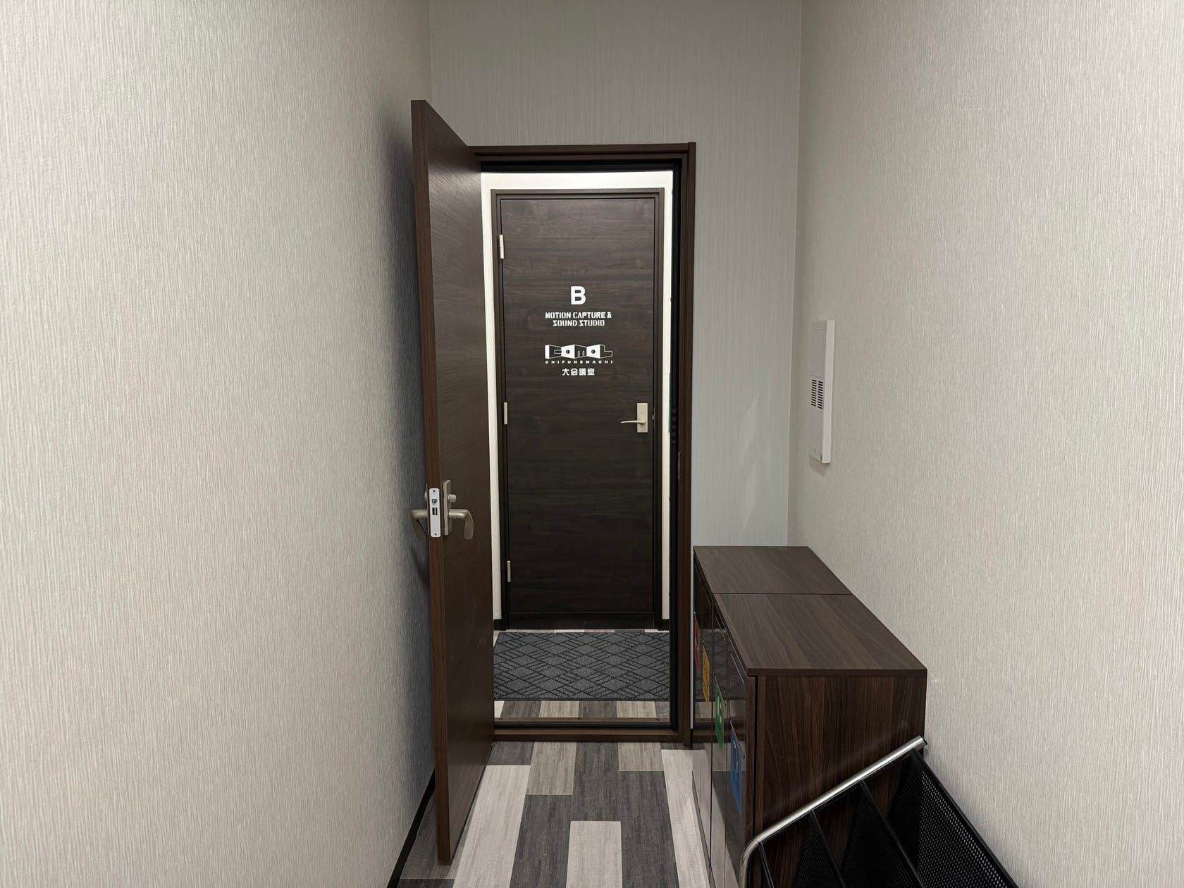 【COMOL 大会議室 2800円/h！ 】簡易防音多目的スペースの写真7