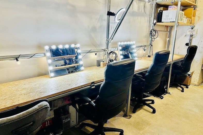 ベストホスト運営✨白ホリ併設で多彩な撮影を実現📸/アンティーク/レンガ/コンクリート/天井高3.4m【Emporium】の写真30