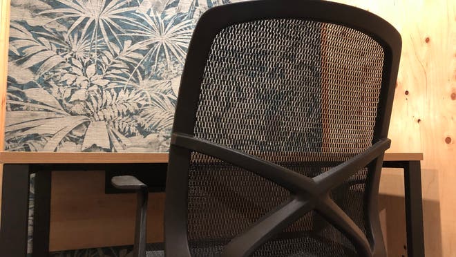 格安!JR徒歩2分【神戸駅前スキマ / 1名】スクリーン付個室ブース(8階R-9)の写真3