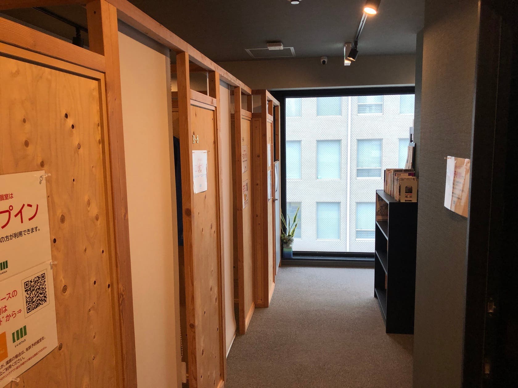 格安！JR徒歩２分【神戸駅前スキマ / 1名】スクリーン付個室ブース（8階R-９）の写真6