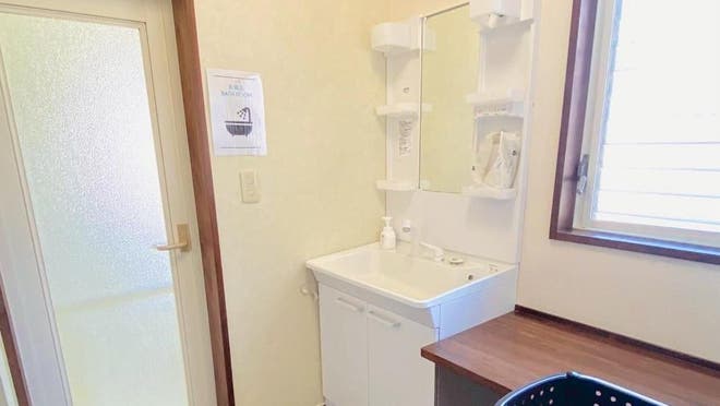 無料駐車場あり!広いリビングあり。大人数で利用可能。の写真5