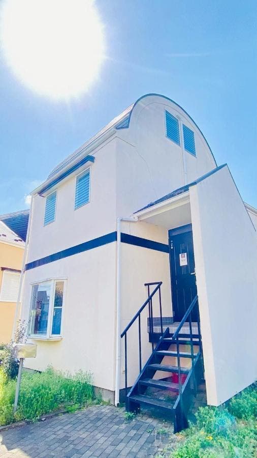 無料駐車場あり！広いリビングあり。大人数で利用可能。の写真9