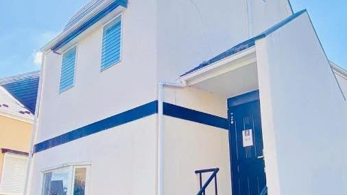 無料駐車場あり!広いリビングあり。大人数で利用可能。の写真9