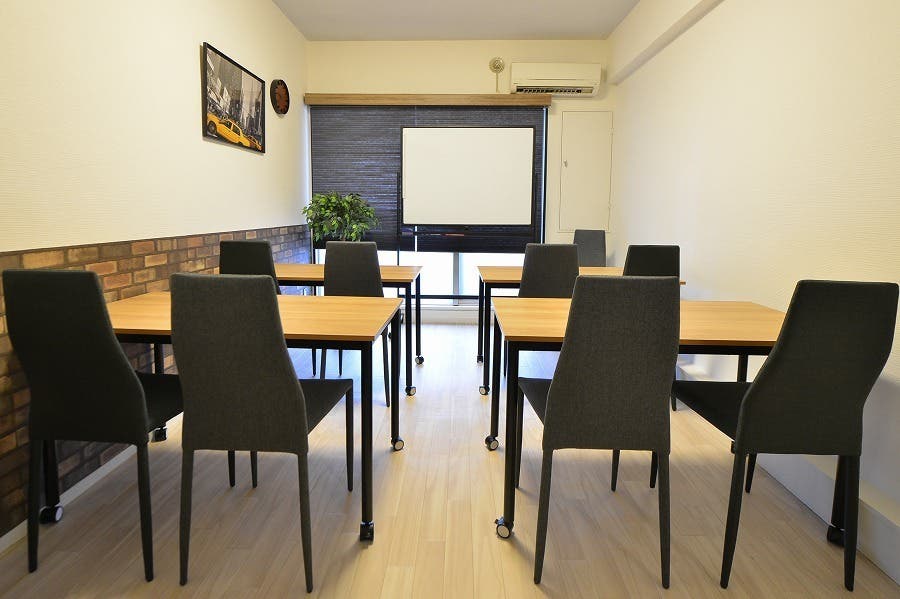 ＼新登場／🎯名古屋駅徒歩2分🎯10人収容/大型モニター/高速ネット◆お気軽会議室名古屋駅前desmos◆の写真3