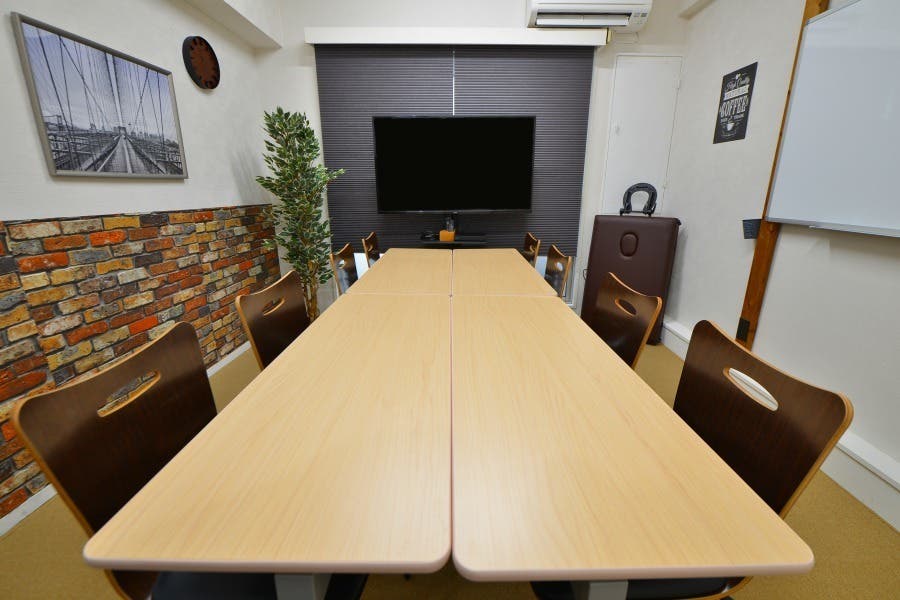 ＼新登場／🎯名古屋駅徒歩2分🎯10人収容/大型モニター/高速ネット◆お気軽会議室名古屋駅前luciole◆の写真2