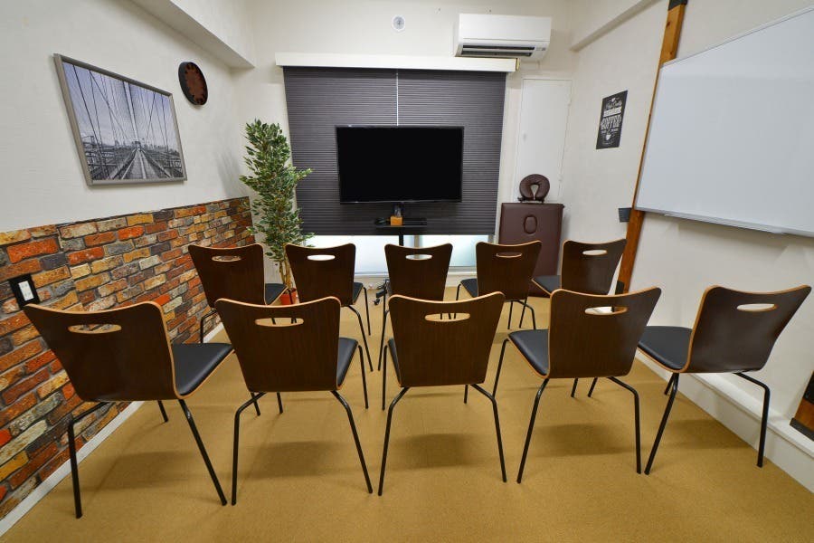 ＼新登場／🎯名古屋駅徒歩2分🎯10人収容/大型モニター/高速ネット◆お気軽会議室名古屋駅前luciole◆の写真4