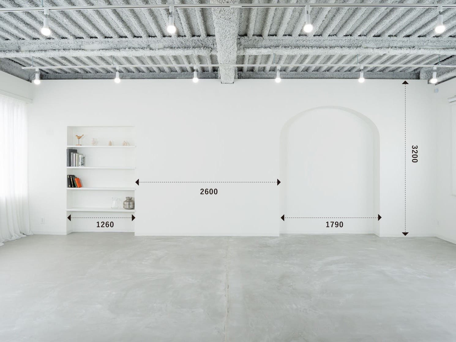 【 NEW OPEN 】撮影機材無料・自然光・コンクリ床・白壁・アーチ・埋込本棚【 アパレル｜撮影｜POP UP 】大須観音7分の写真28