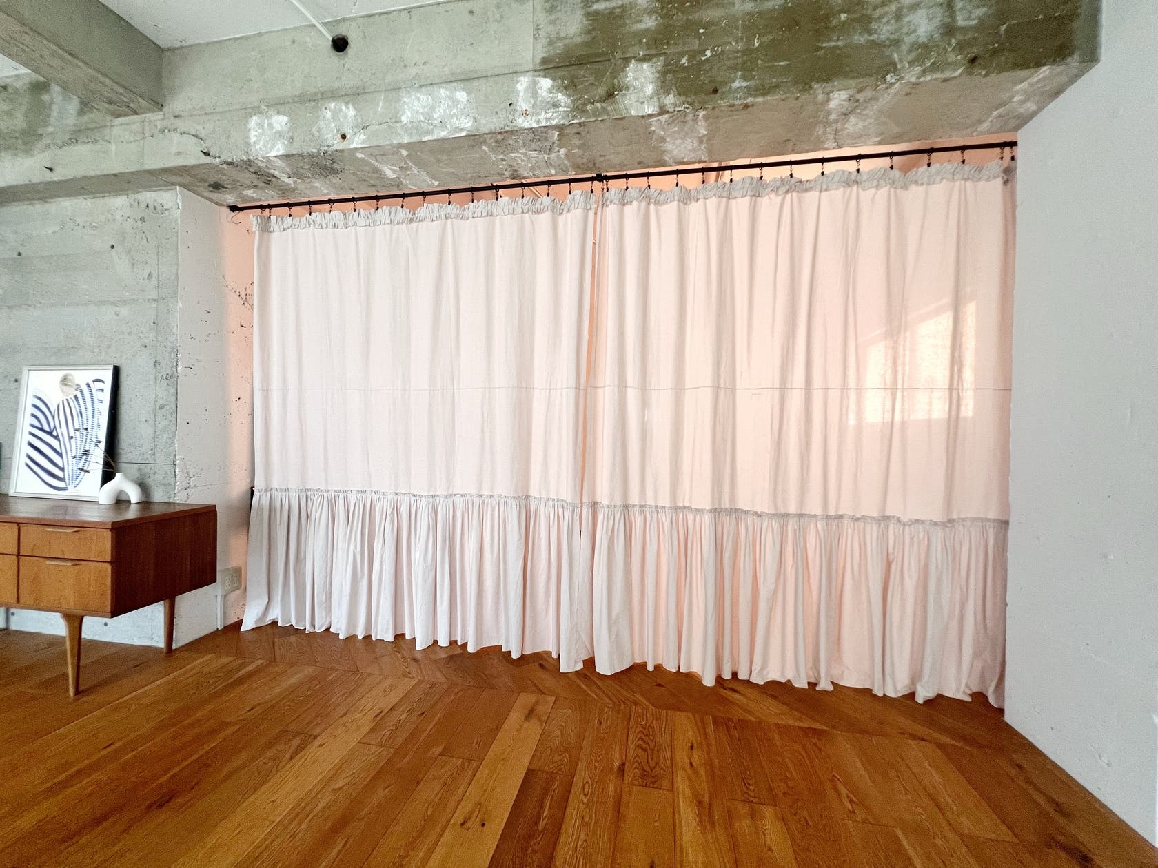  【✨12月限定20%OFFキャンペーン✨】無垢チーク床×ヴィンテージ家具の、撮影や多目的利用に最適なスペース。の写真16