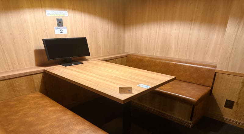【1～4名BOX席A】五反田駅徒歩3分！フリードリンク/モニター/Wi-Fi/充電器/テレワークやWeb会議に最適