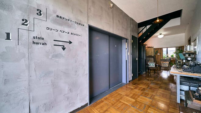 アンティーク家具がレンタルできる大正時代の洋館をイメージしたスタジオの写真7