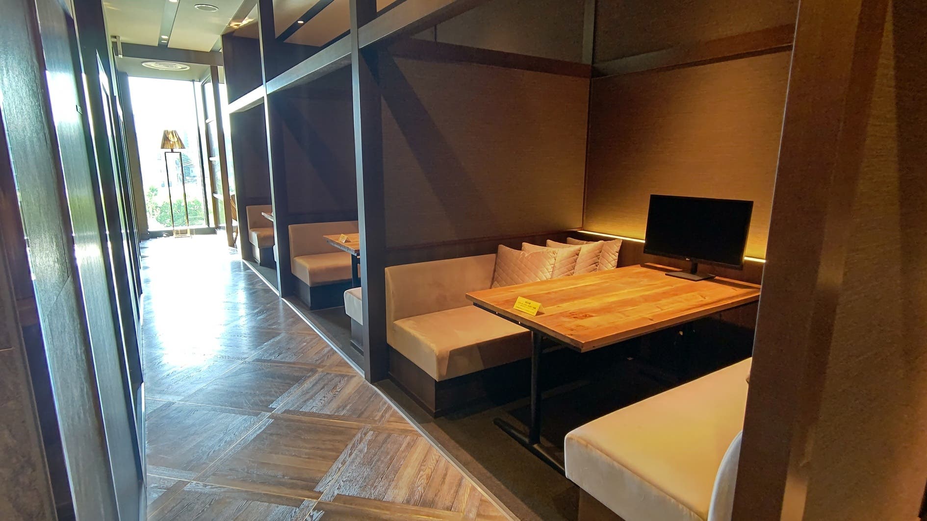 【1～4名BOX席】名古屋市則武新町イオンモール/フリードリンク/モニター/Wi-Fi/充電器/テレワークやWeb会議に最適の写真2