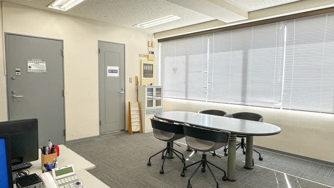 【新宿3丁目オフィススタジオ】低価格貸出し中!ビル最上階の小規模オフィスの写真3