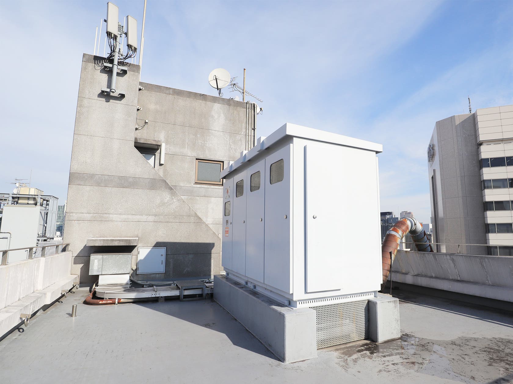 【新宿３丁目オフィススタジオ】低価格貸出し中！ビル最上階の小規模オフィスの写真7