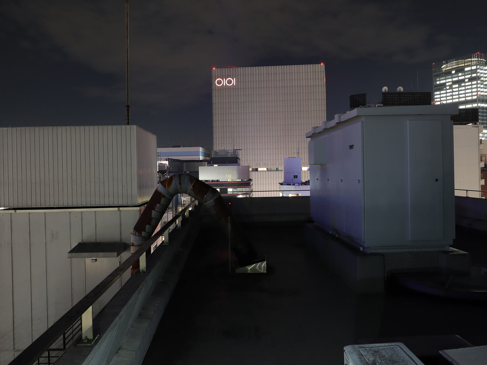 【新宿３丁目オフィススタジオ】低価格貸出し中！ビル最上階の小規模オフィスの写真8