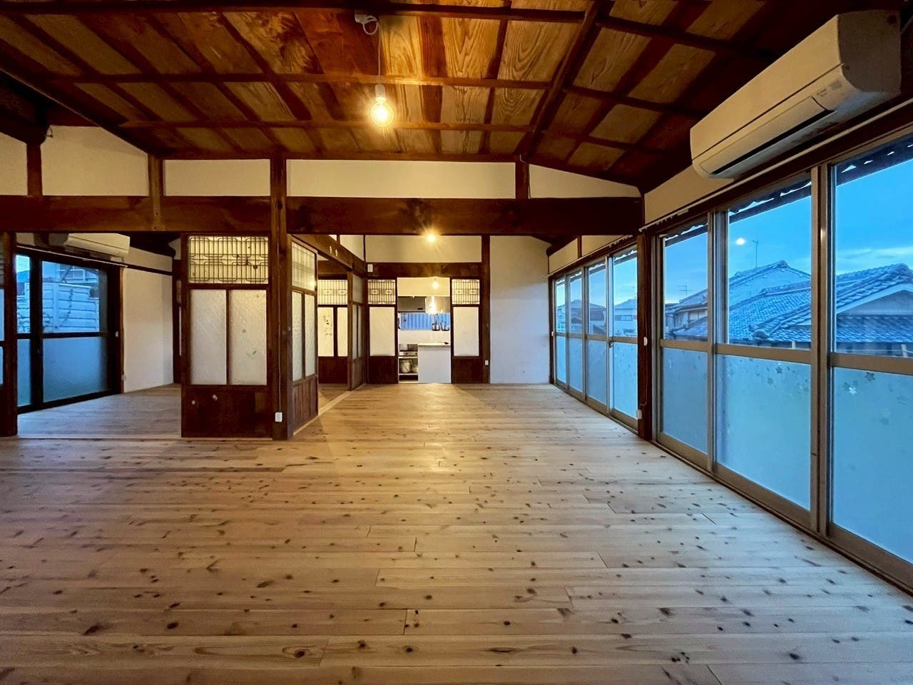 約40㎡（約24帖）の広々空間♪　自然光・風通し抜群！自然の温もりを存分に感じられます(^^)　撮影スタジオ、各種教室等に最適◎の写真15